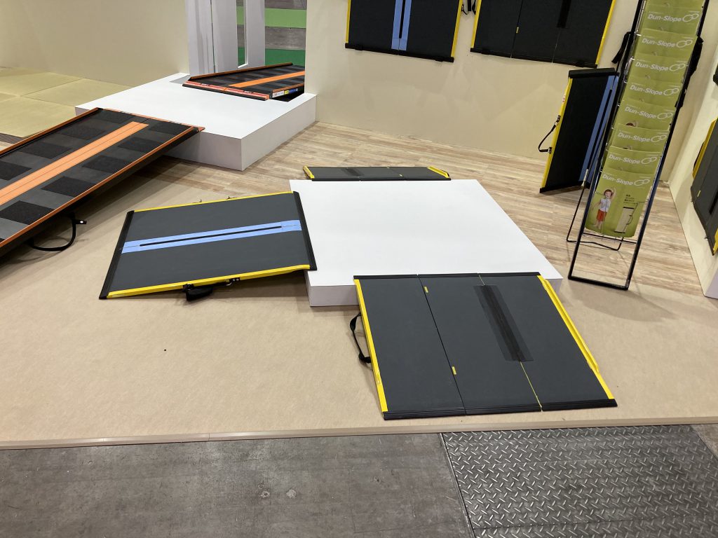 株式会社ダンロップホームプロダクツ/第49回国際福祉機器展H.C.R.2022 6-14-04 – 展示会Biz